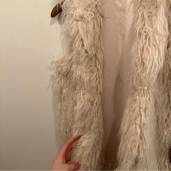 Dex | Jackets & Coats | Nwt Dex Faux Fur Cream Nude Fuzzy Outer Vest ...